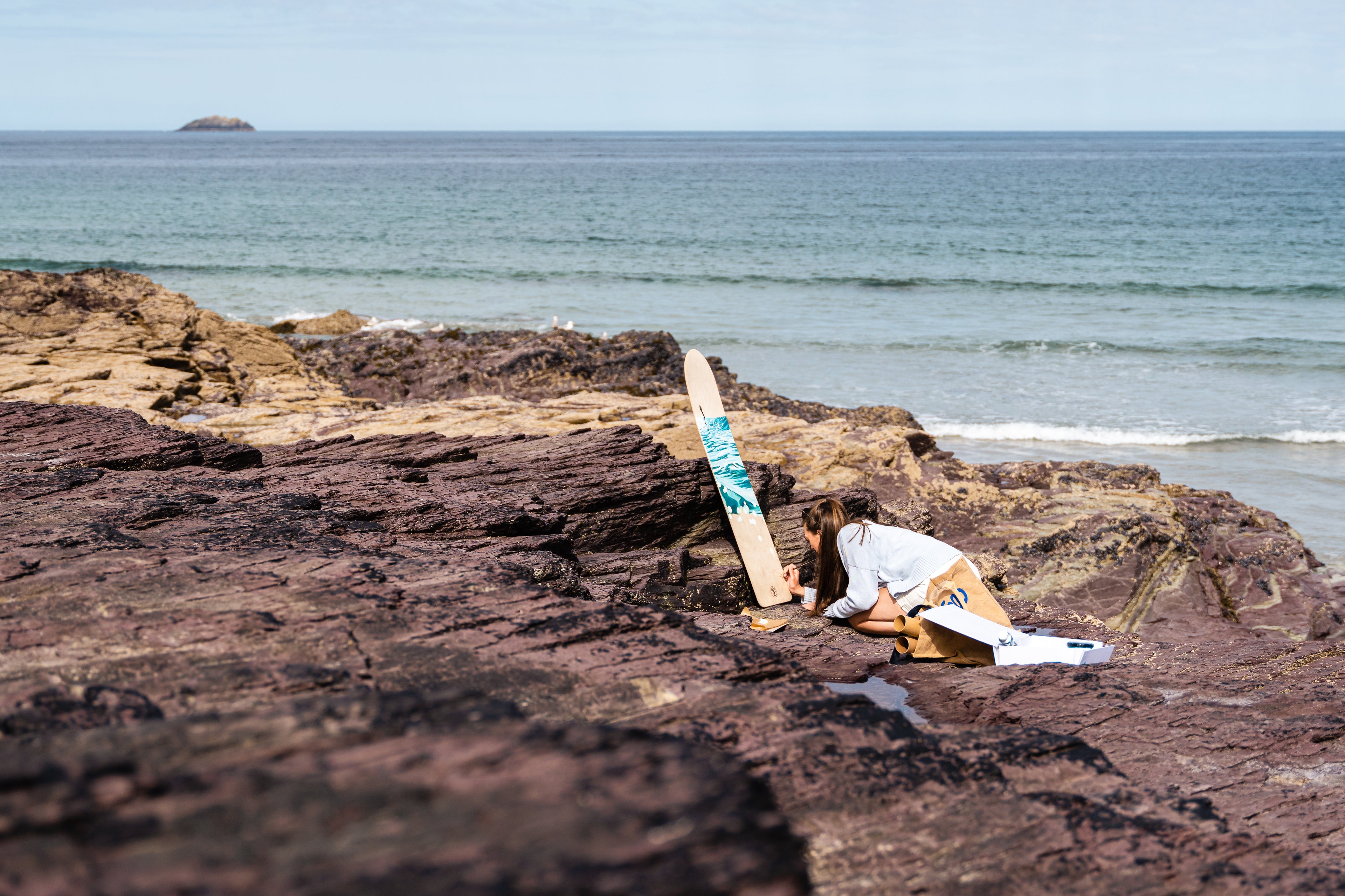Cornish Female Artist in Polzeath, Cornwall – phoebepocock